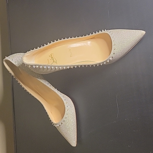 Christian Louboutin | Shoes | Euc Christian Louboutin Red Bottoms ...